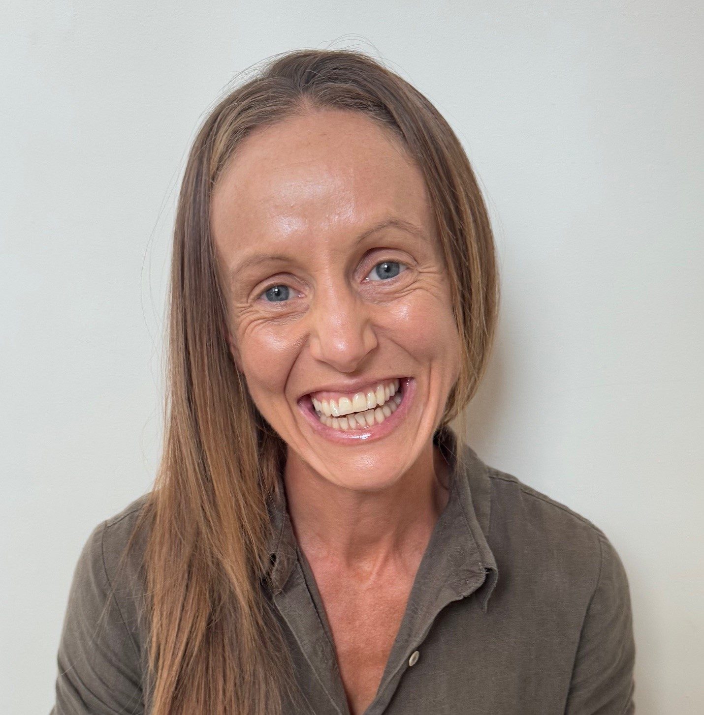 Dr Melanie Tolnay - Ellen Health